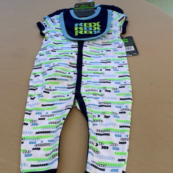 RBX | Matching Sets | Nwt 4 Piece Baby Boy Set Bib Hat Onesie And Long ...